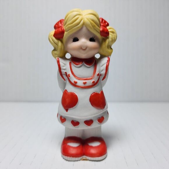 Enesco | Accents | 979 Enesco Figurine Lucy Rigg Girl With Heart Behind ...